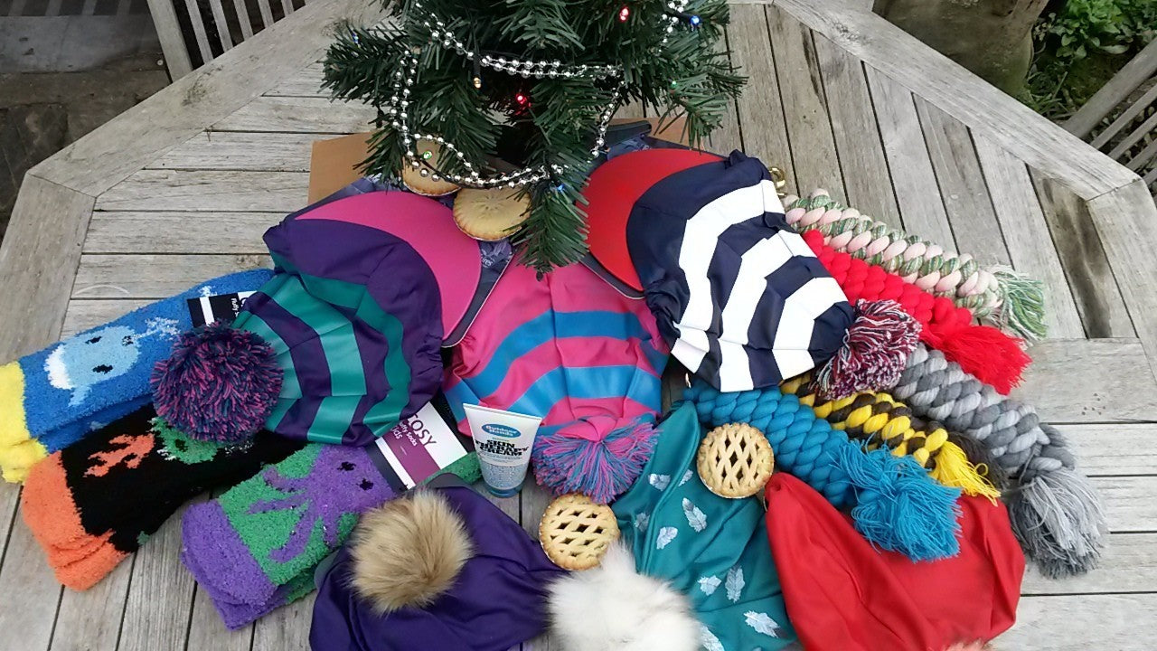 Christmas Shopping – Treehouse Sporting Colours