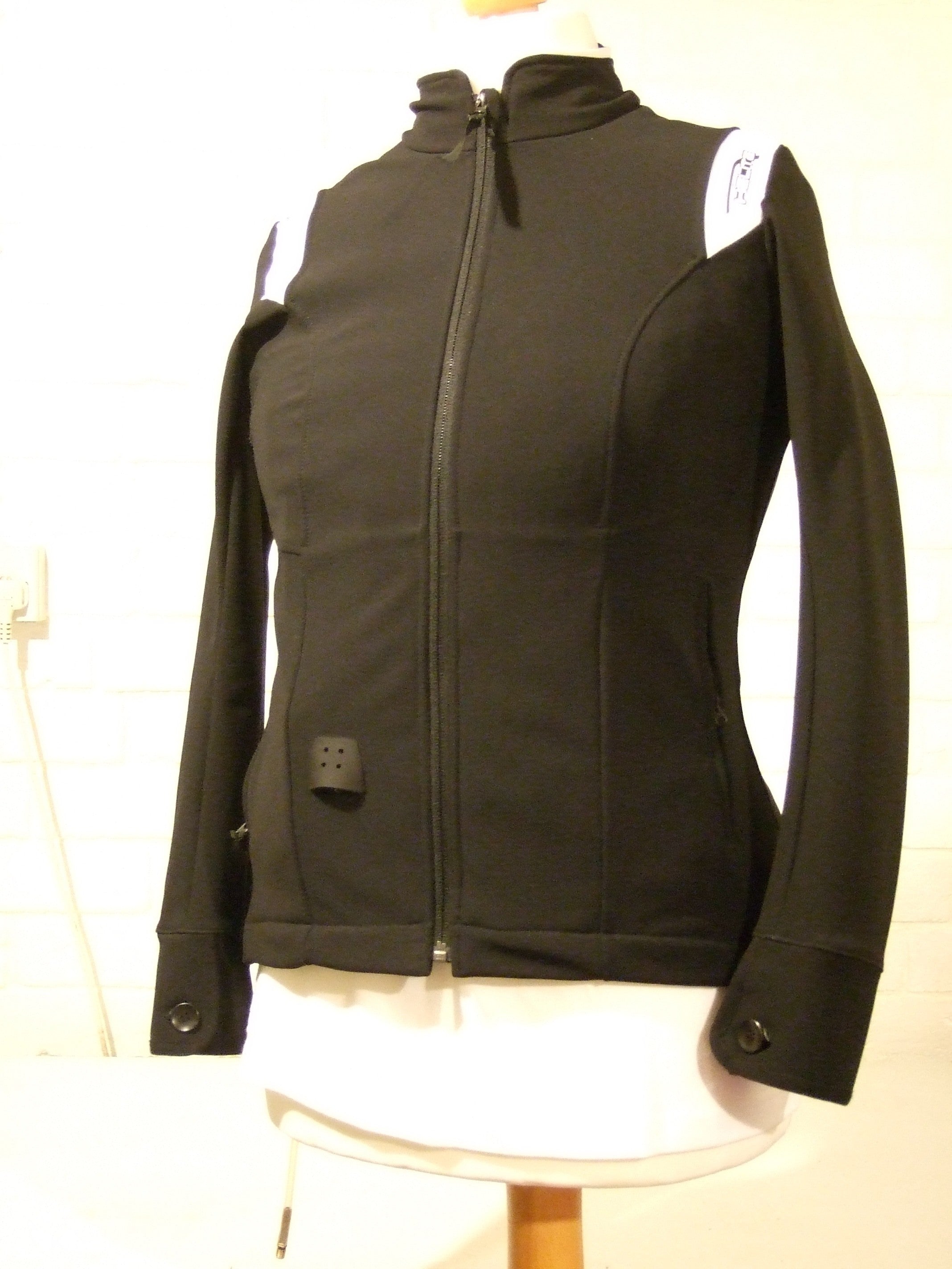 Award winning Air Jacket – Treehouse Sporting Colours